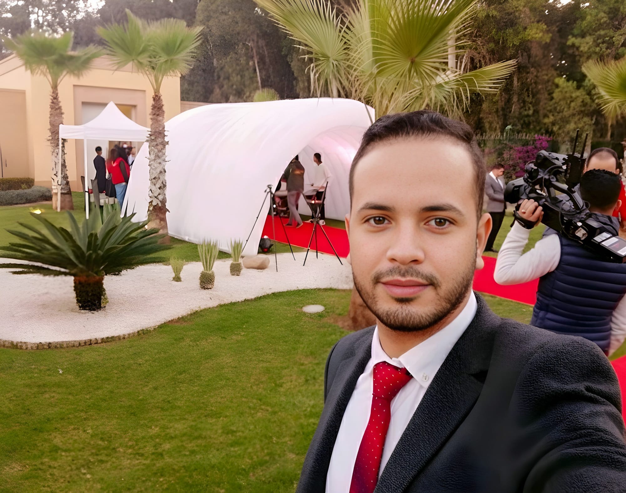 Success story #7: Oussama El Mottaqy - visualising market structure for ...